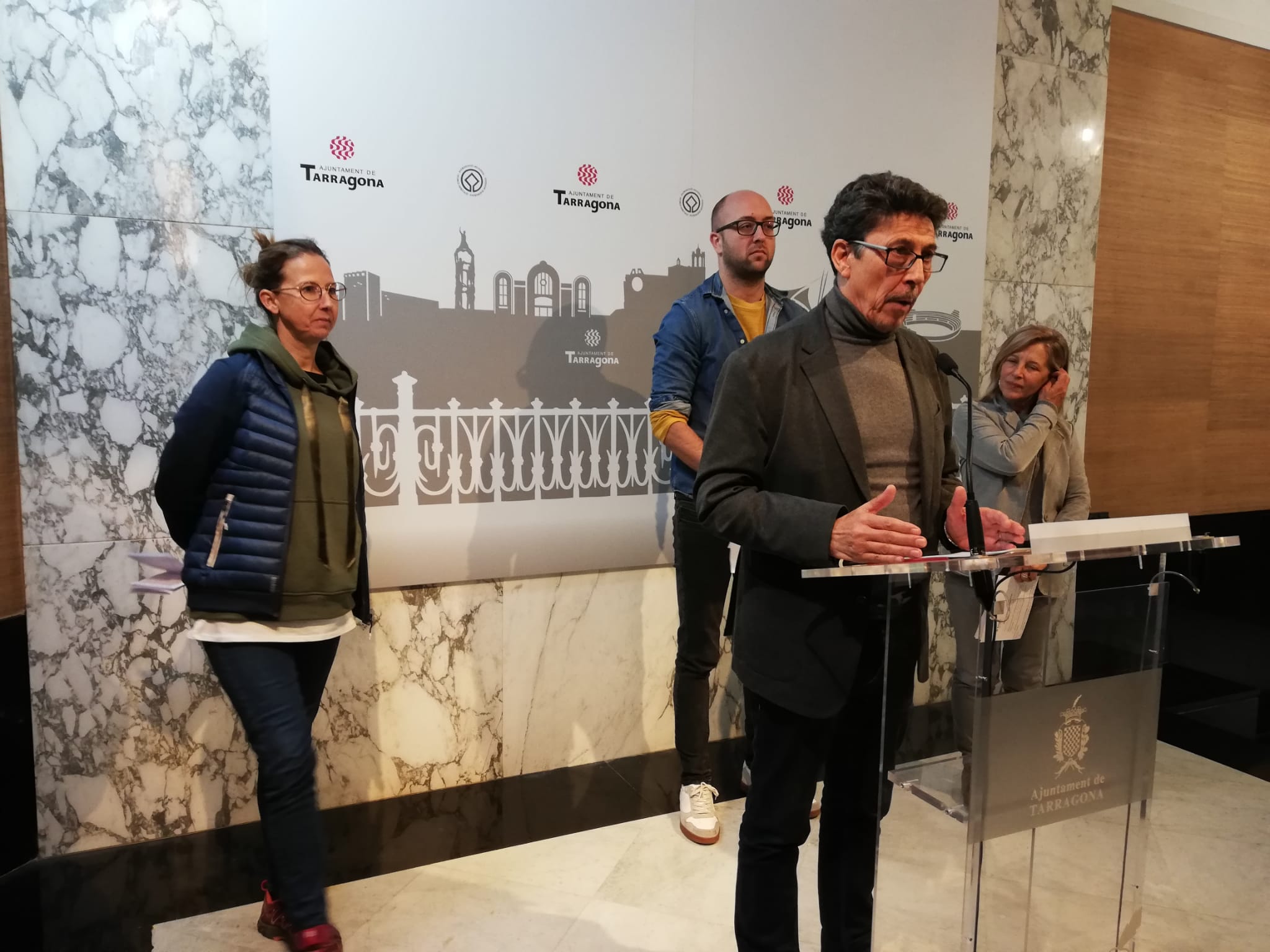 El govern municipal tanca files davant el que considera un “atac” del ...