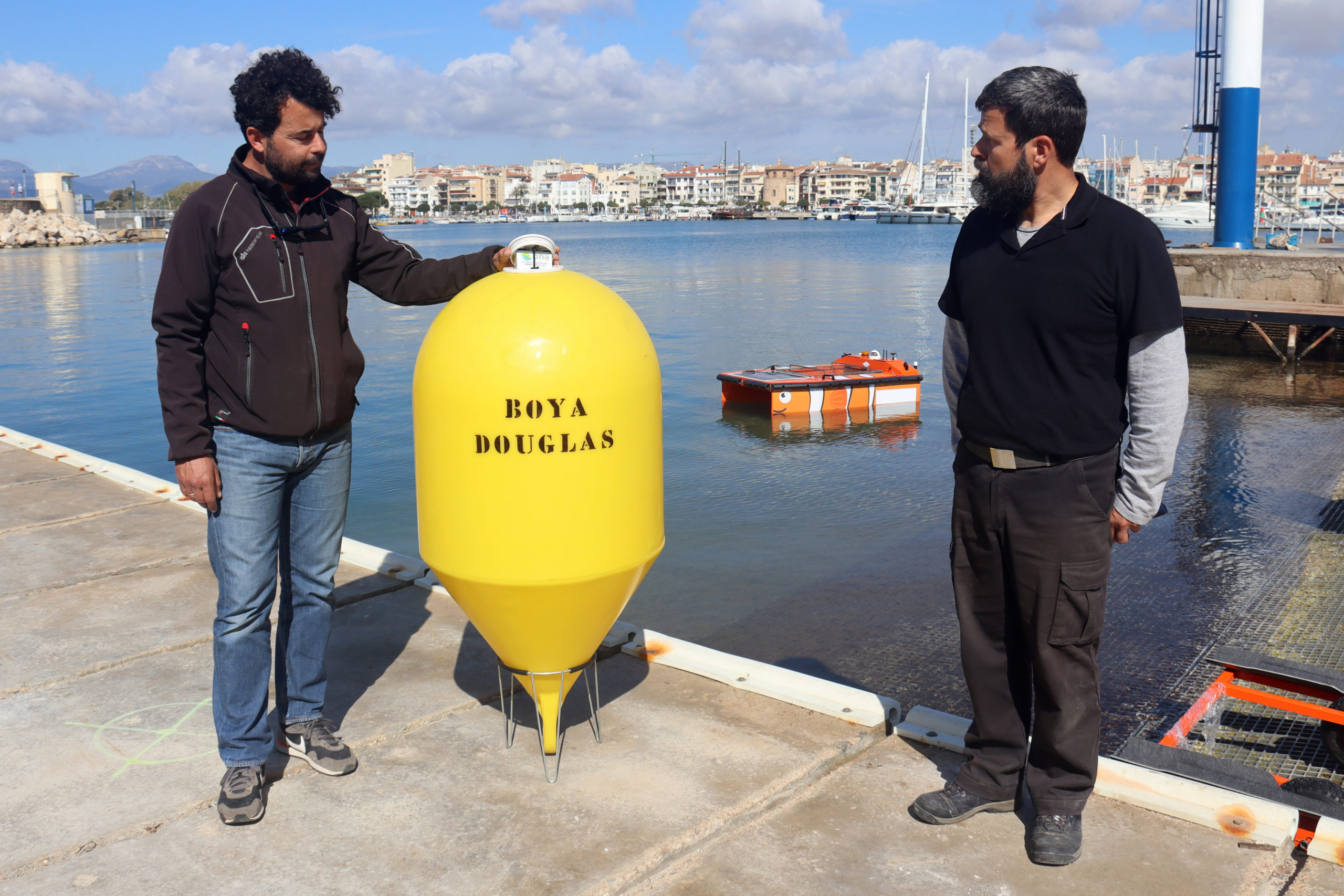 Creada una boia pionera per conèixer l’estat de la mar en temps real