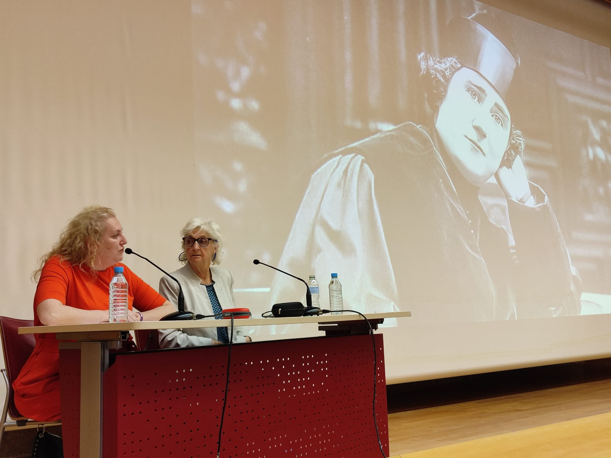 Mary Nash: “No hem de donar mai per segur que els drets de les dones s ...