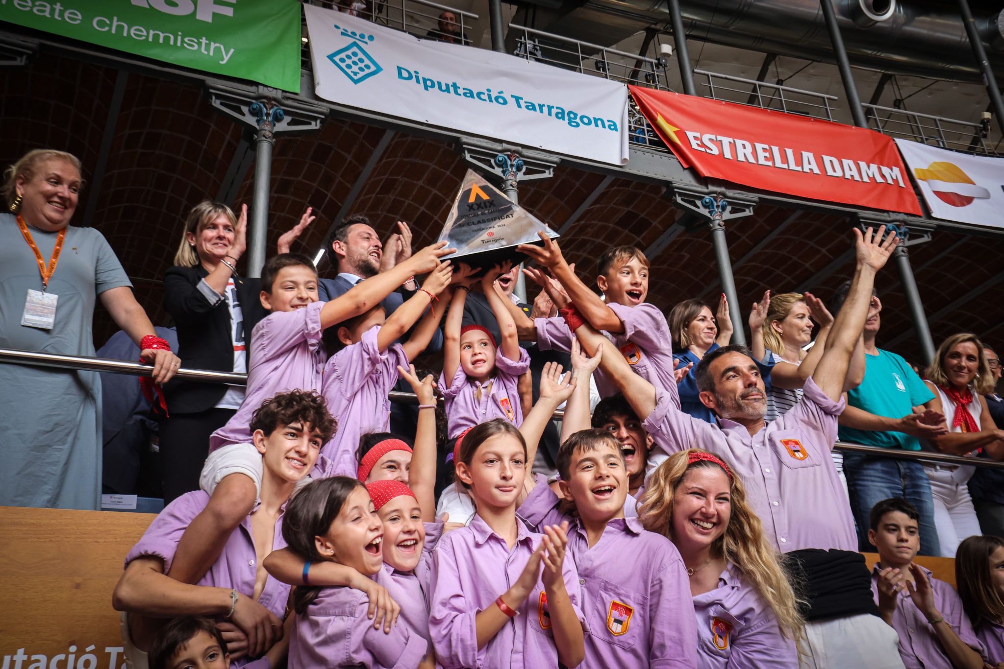 Un estudi impulsat per la URV proposa premiar els castells descarregats ...